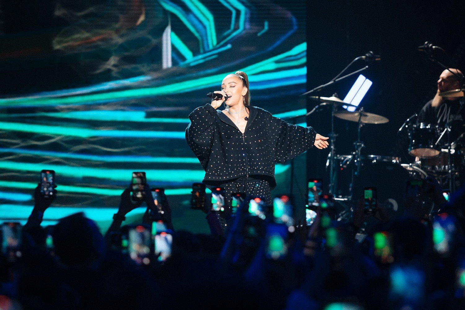 Anna Asti, Ваня Дмитриенко, Люся Чеботина и другие на Жара Cool Fest | OK-magazine.ru