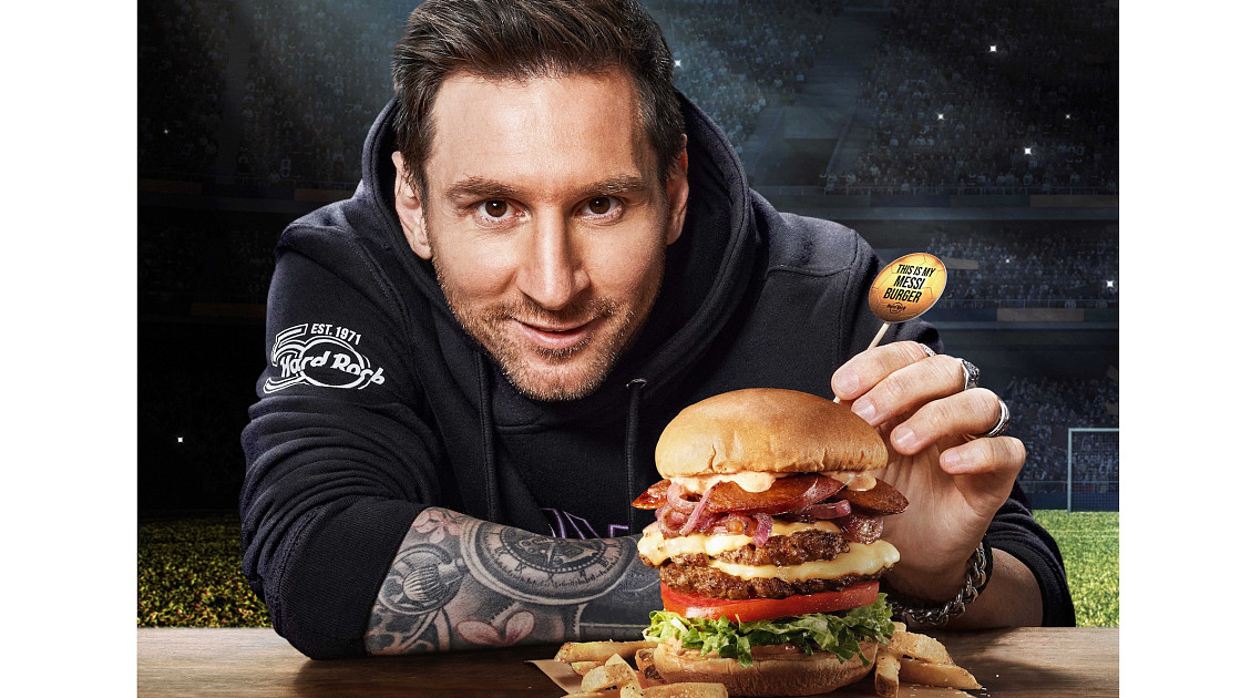 The Messi Burger доступен к заказу в ресторанах Hard Rock Cafe по всему ...